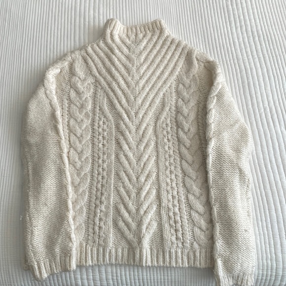 Zara | Sweaters | Soft Beige Knit Sweater | Poshmark